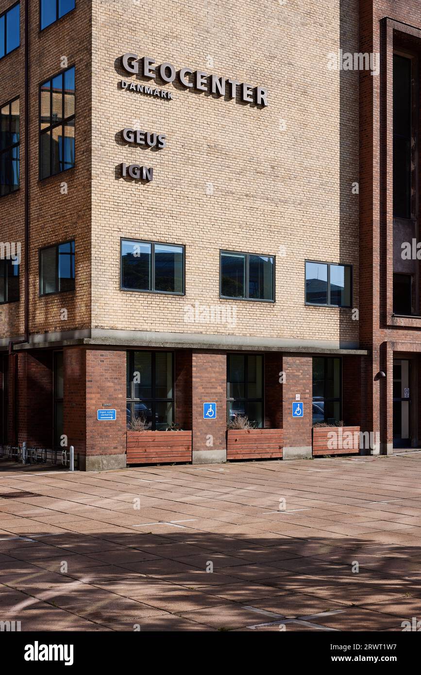 Geocenter Danmark, GEUS, IGN; building designed by Oluf Gjerløv-Knudsen ...