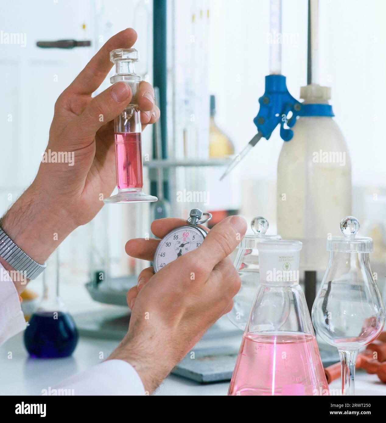 Work in an analytical laboratory Stock Photo - Alamy