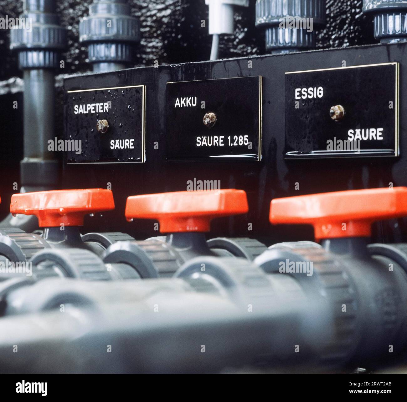 Chemical management hi-res stock photography and images - Alamy