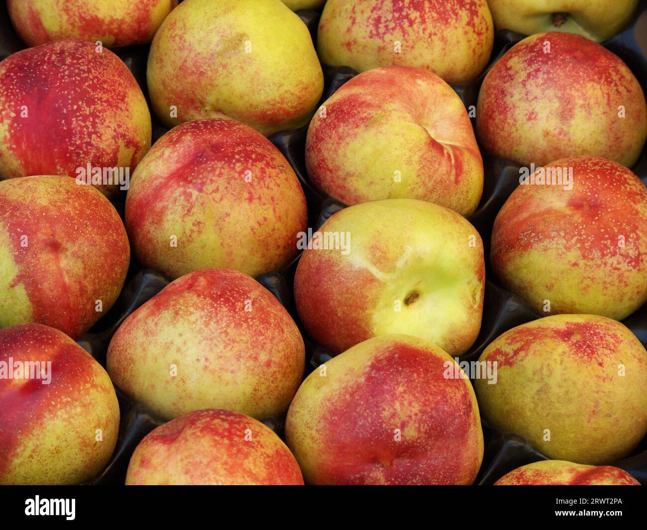 Box nectarines hi-res stock photography and images - Alamy