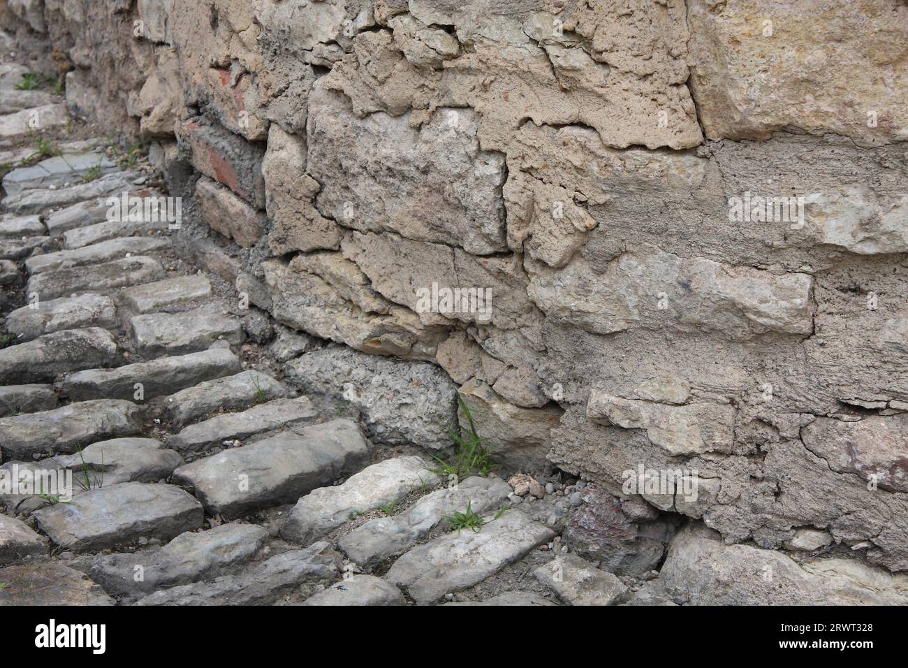Full wall construction method hi-res stock photography and images - Alamy