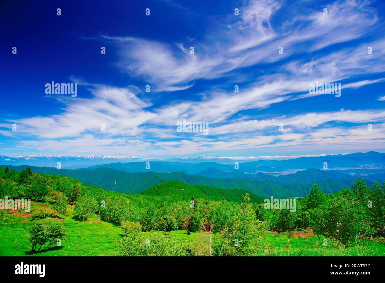 Cirrus mountain hi-res stock photography and images - Alamy