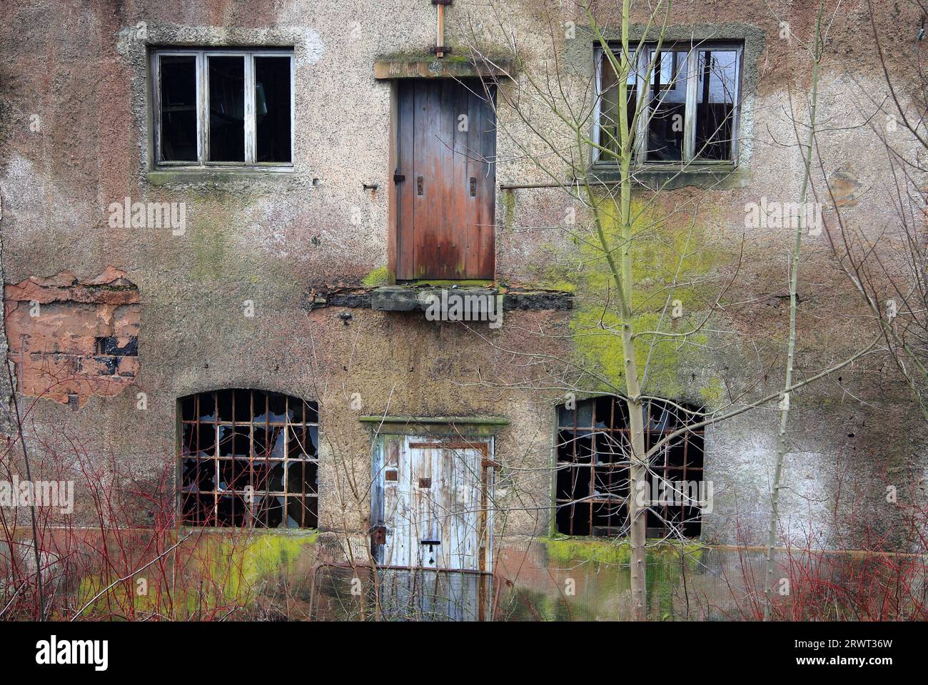 Building decay hi-res stock photography and images - Alamy