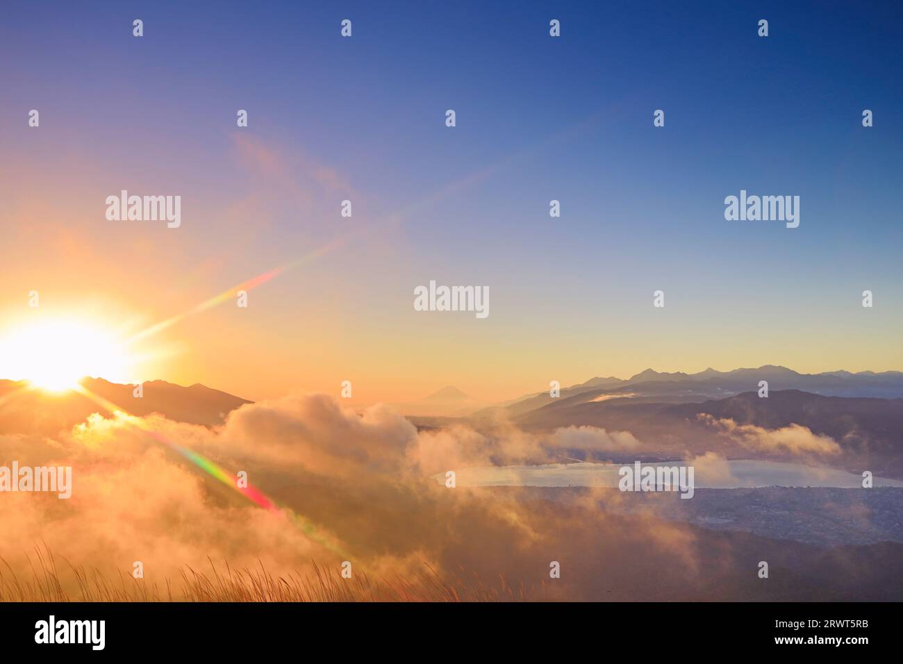 Sun rise japan fuji hi-res stock photography and images - Alamy