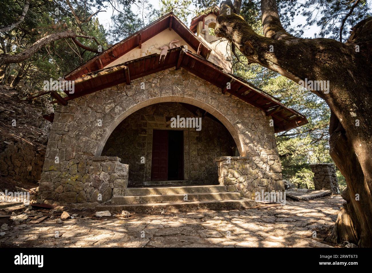Lost Place, Chapel, Villa de Vecci, Villa Mussolini, Rhodes, Greece ...