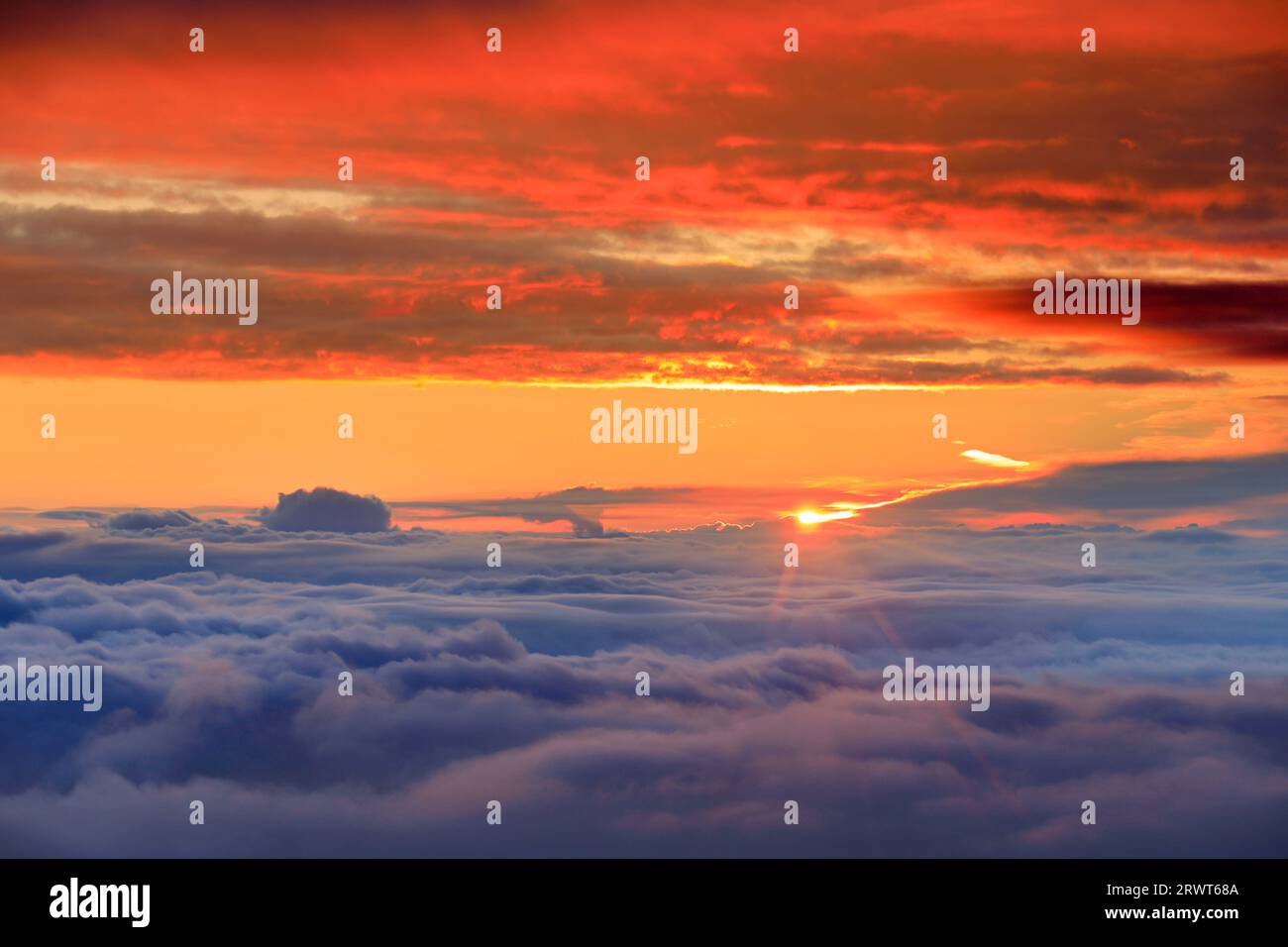 Mt. Asama, sea of clouds and the rising sun seen from near the ...
