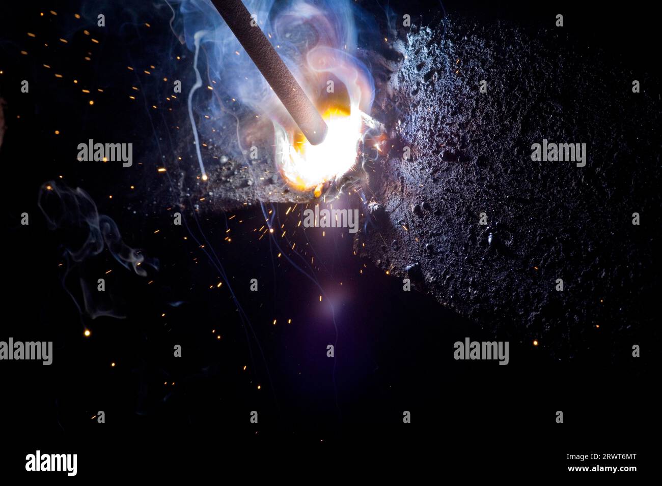 The light when welding with a welding iron diode The light when welding ...