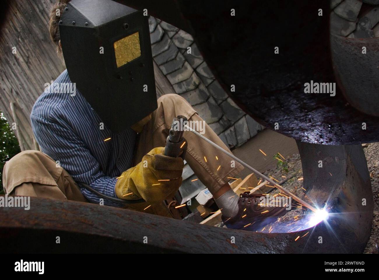 Welding face shield hi-res stock photography and images - Alamy