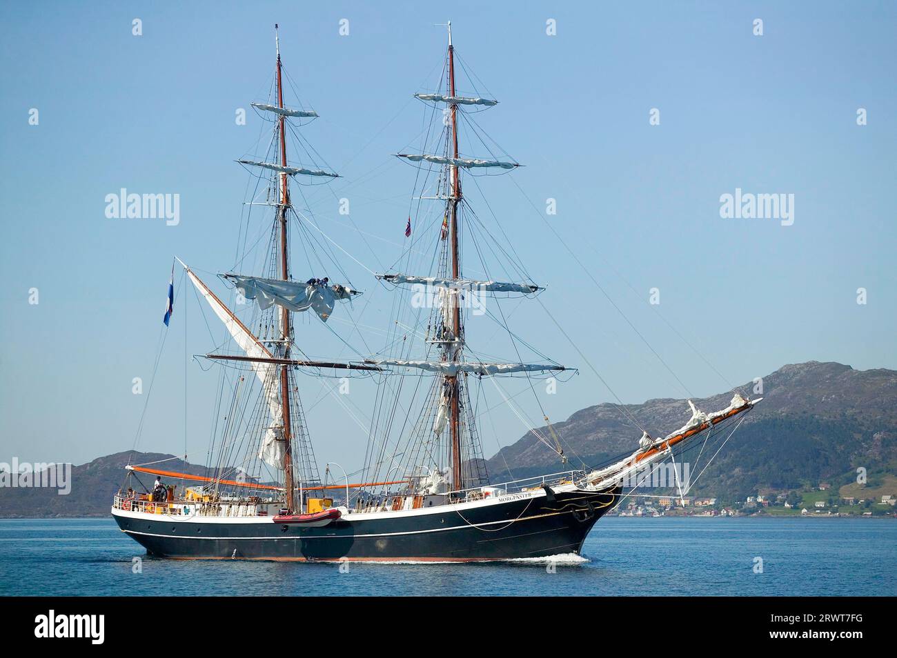 Two masted schooner sailing ship hi-res stock photography and images ...