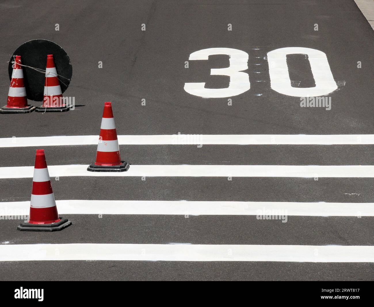 New 30 km h speed limit zone, traffic routing has been changed, symbols have been painted ...