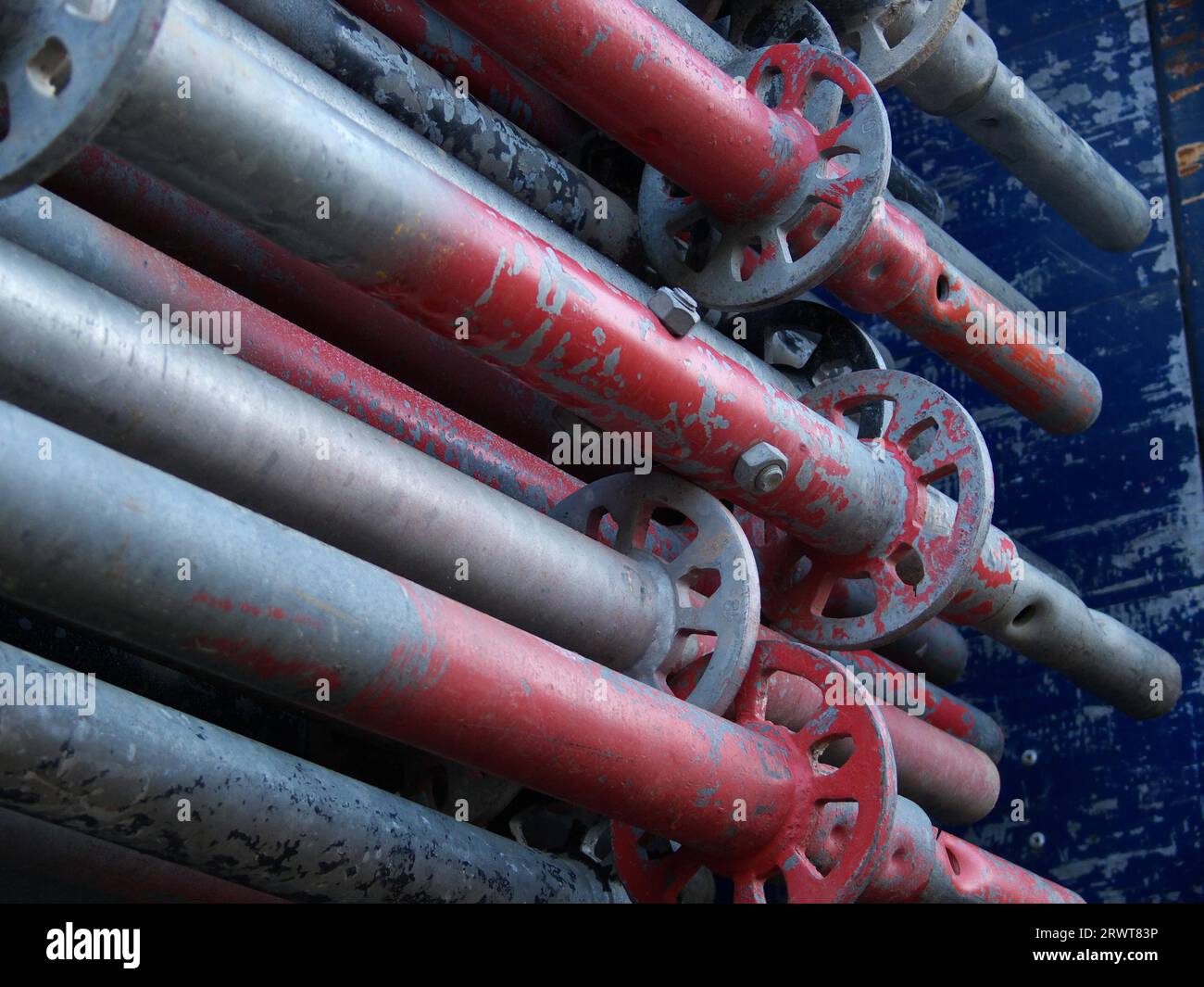 Connecting rods for scaffolding, cut-out Stock Photo - Alamy