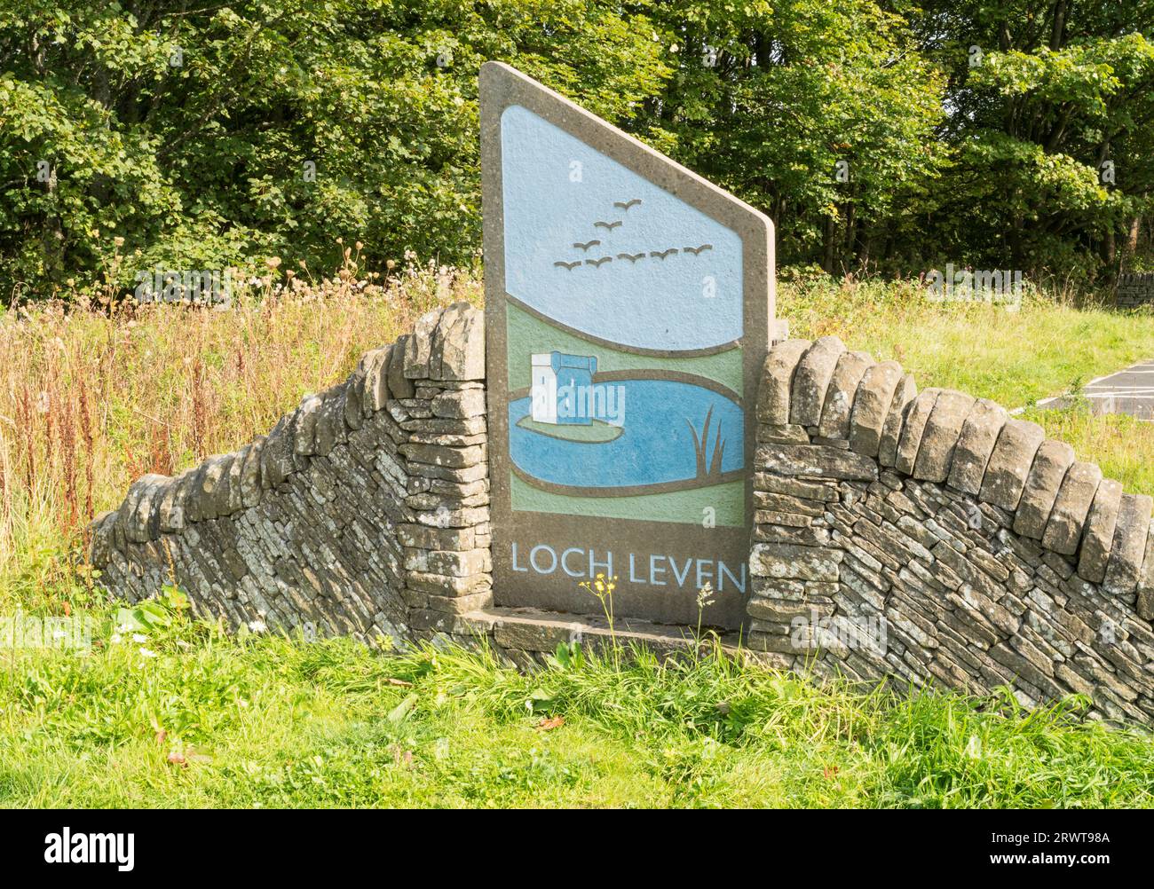 Loch leven sign hi-res stock photography and images - Alamy