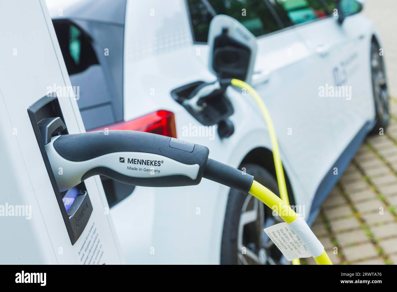 Volkswagen's Transparent Factory continues to expand its e-charging ...