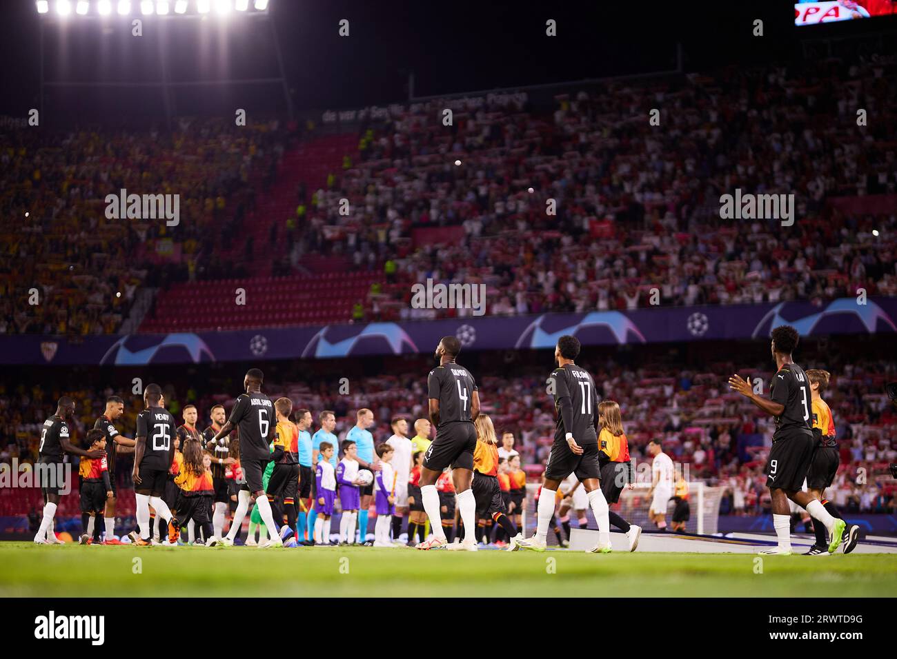 Seville, Spain. 20th Sep, 2023. The players of Lens enter the pitch for ...