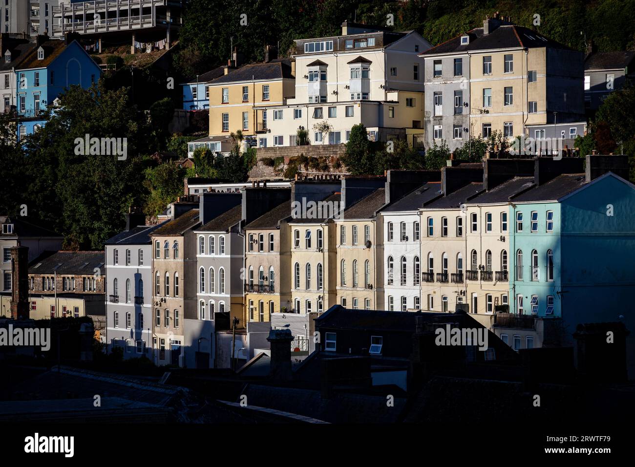 Medium density housing hi-res stock photography and images - Alamy