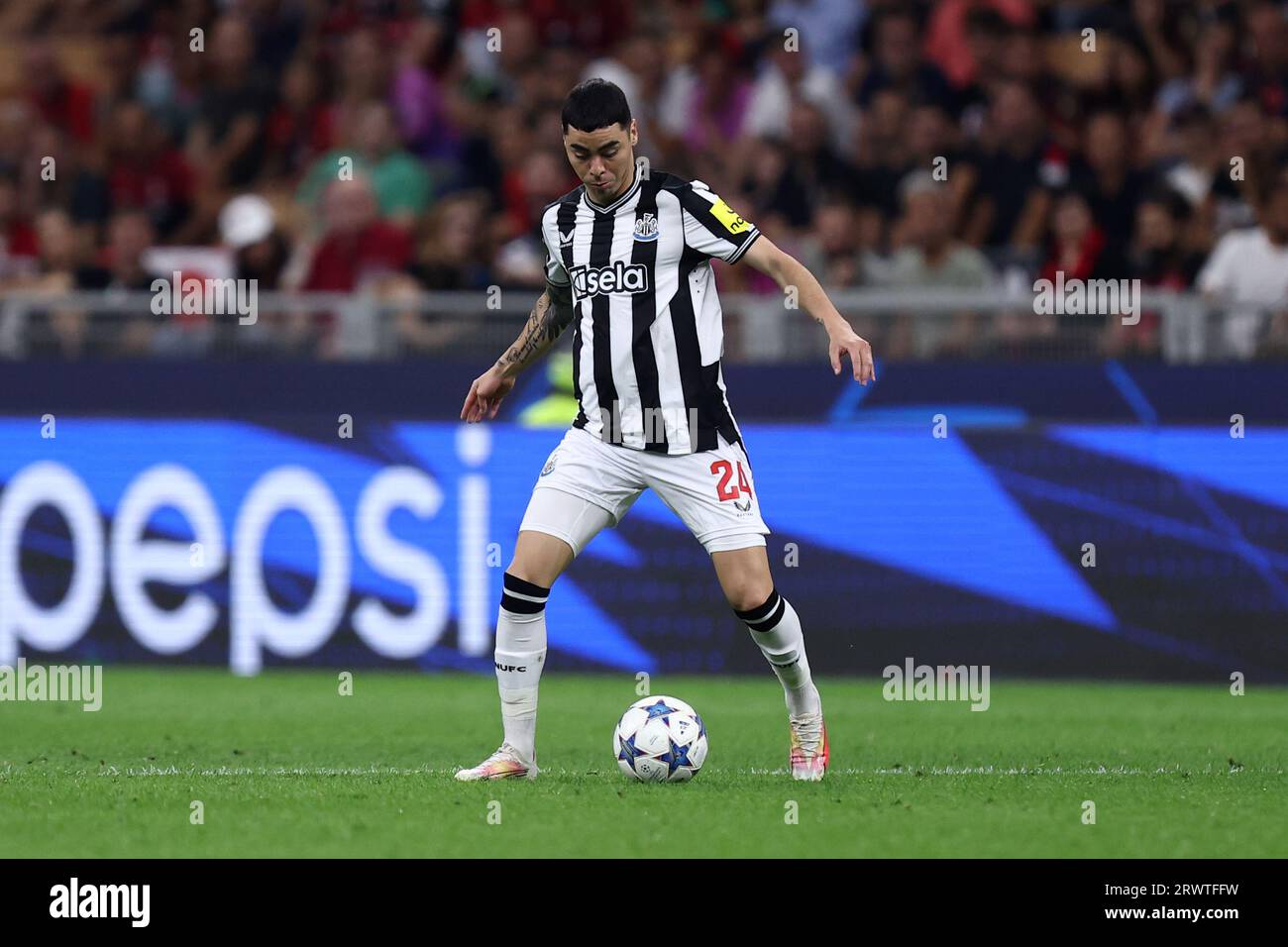 Miguel almirón hi-res stock photography and images - Alamy