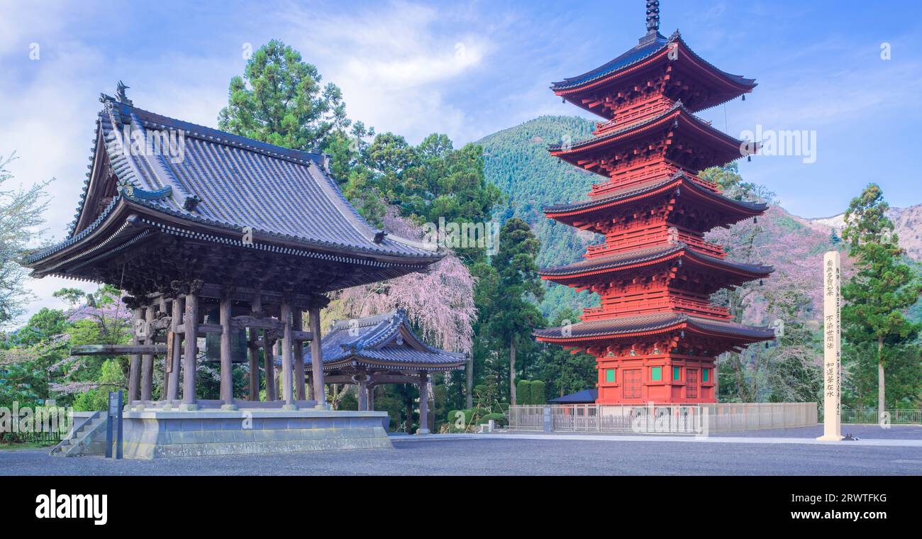 Kuonji Temple, Minobu-san Kuonji Temple Landscapes in Yamanashi ...