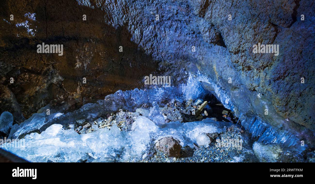 Hell hole hi-res stock photography and images - Alamy