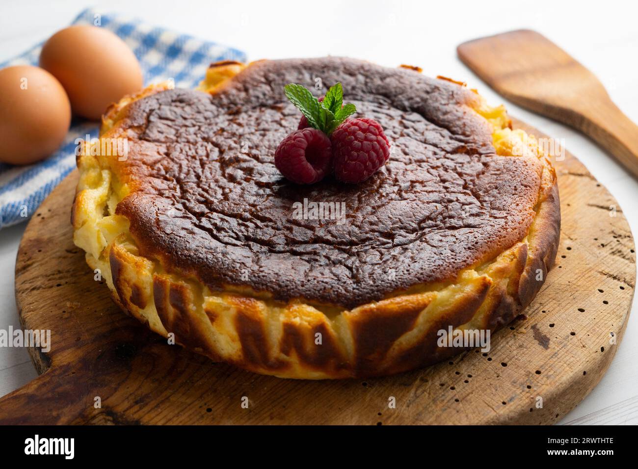 Traditional cheesecake decorated with raspberries Stock Photo - Alamy