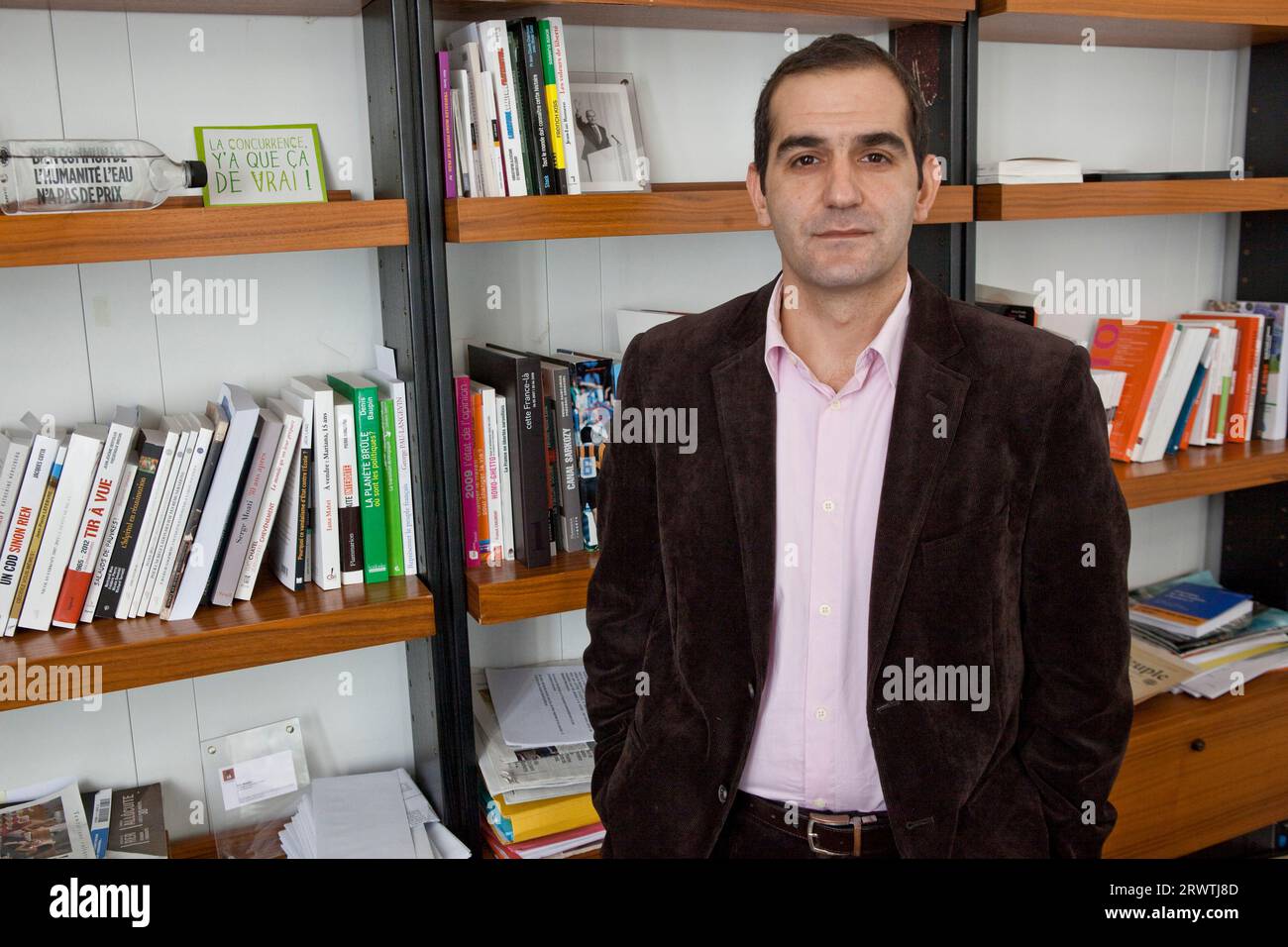 Pouria hi-res stock photography and images - Alamy