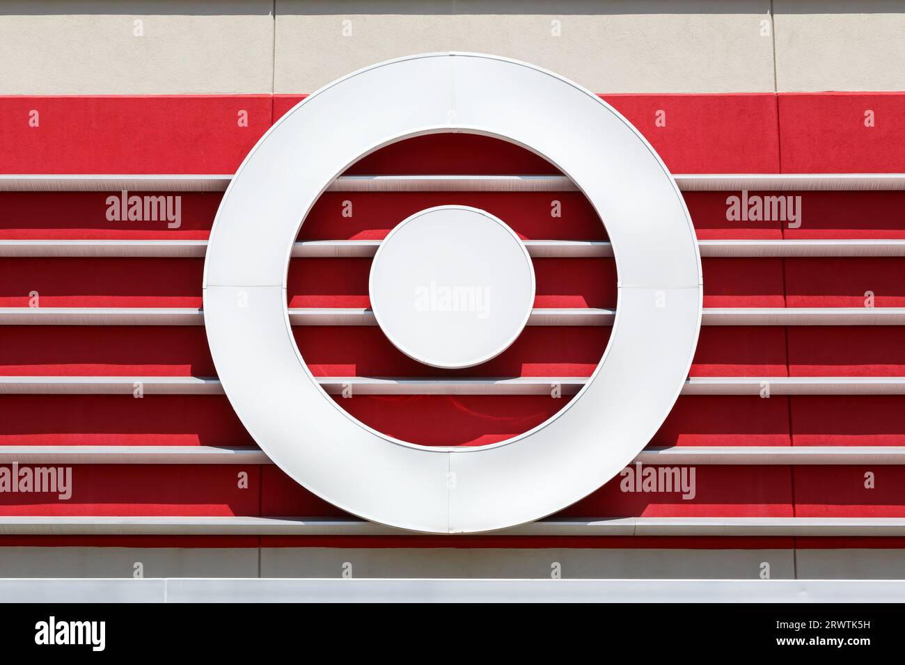 Target logo hi-res stock photography and images - Alamy