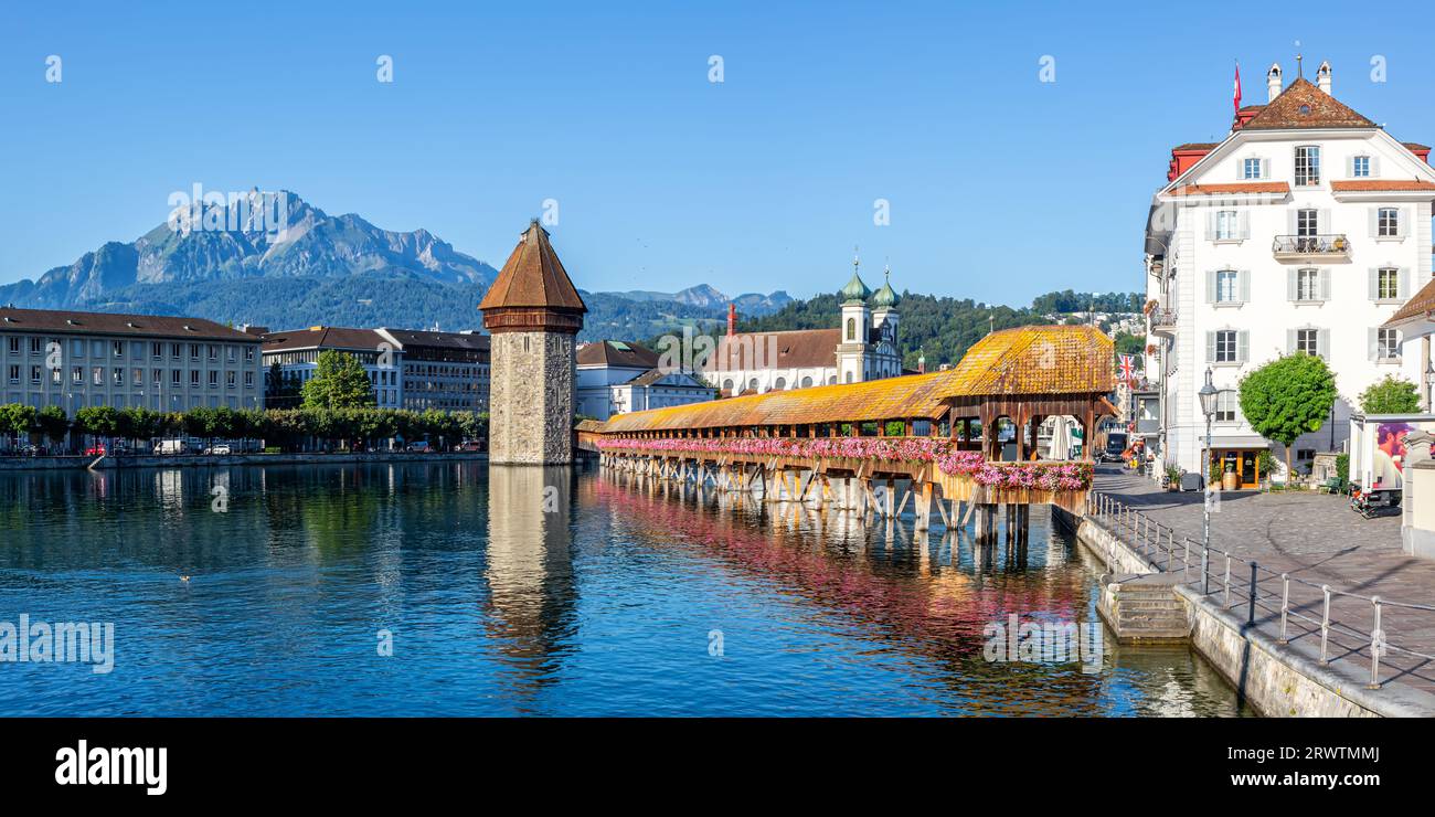 Lucerne city at Reuss river with Kapellbrücke and Pilatus mountain ...