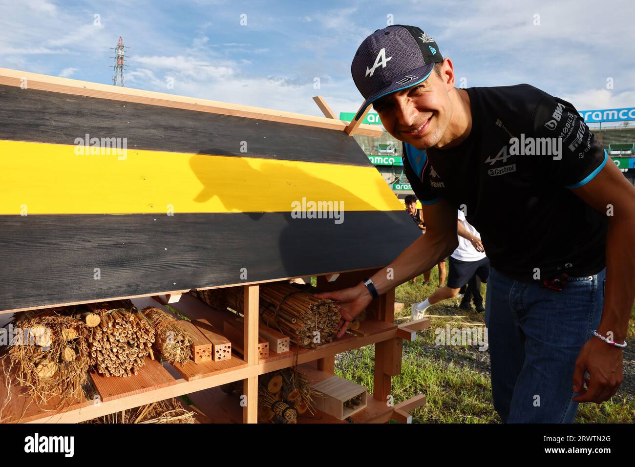 Buzzin corner hi-res stock photography and images - Alamy