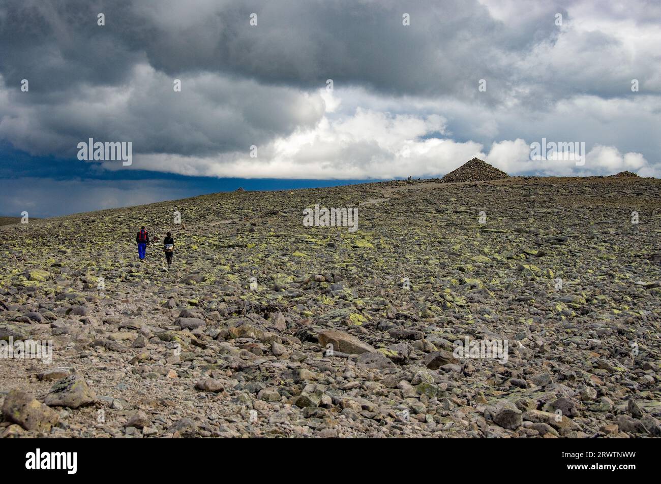 Towards the top of the mountain Veslefjell (1743 m elevation) in ...