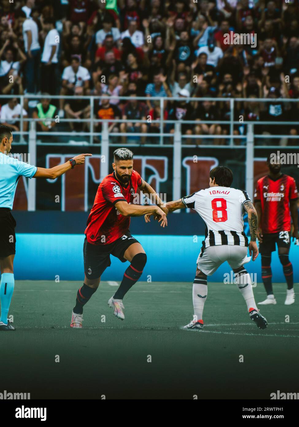 Sandro tonali newcastle 2023 hi-res stock photography and images - Alamy