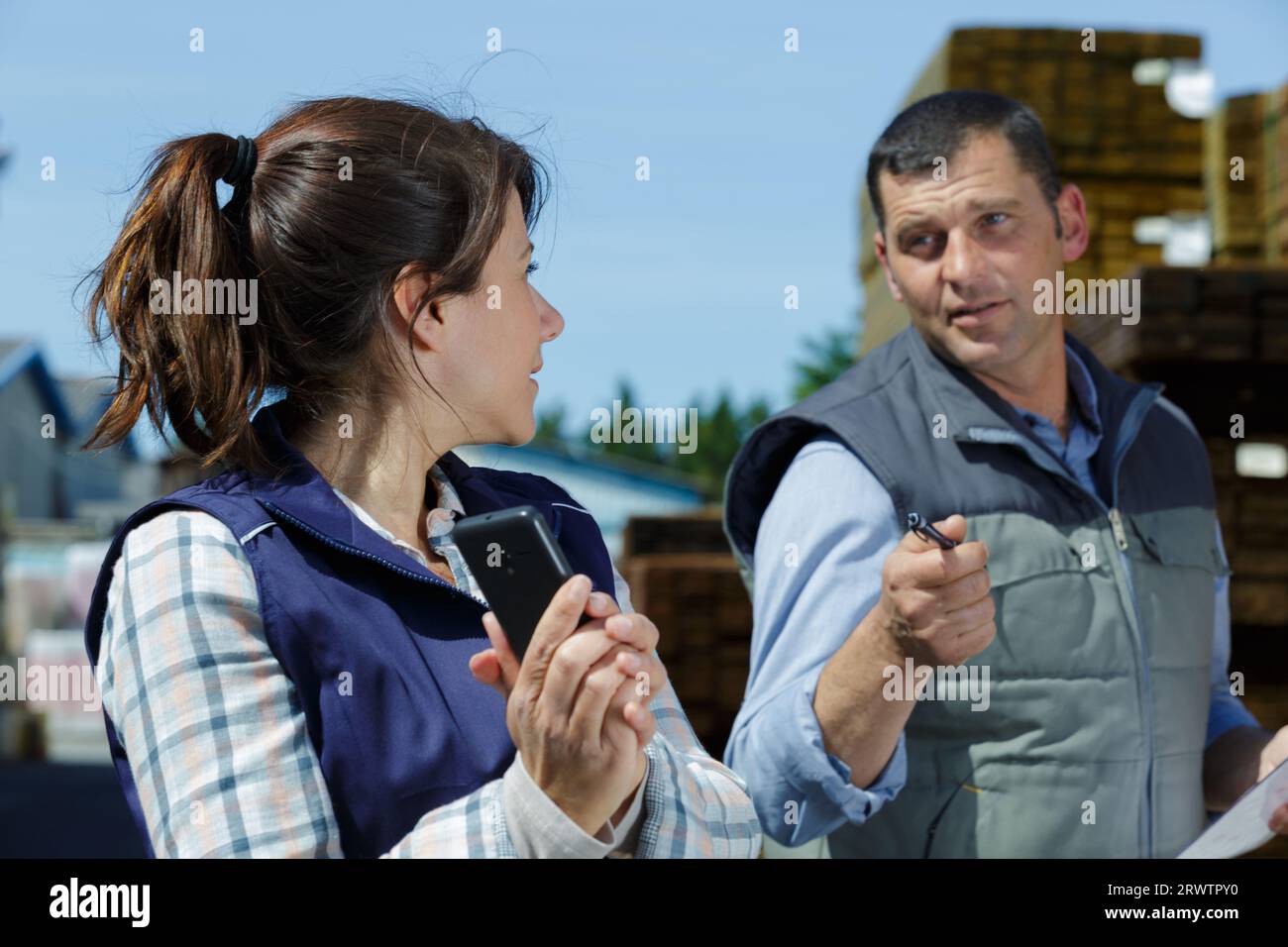 Builder supply store hi-res stock photography and images - Alamy