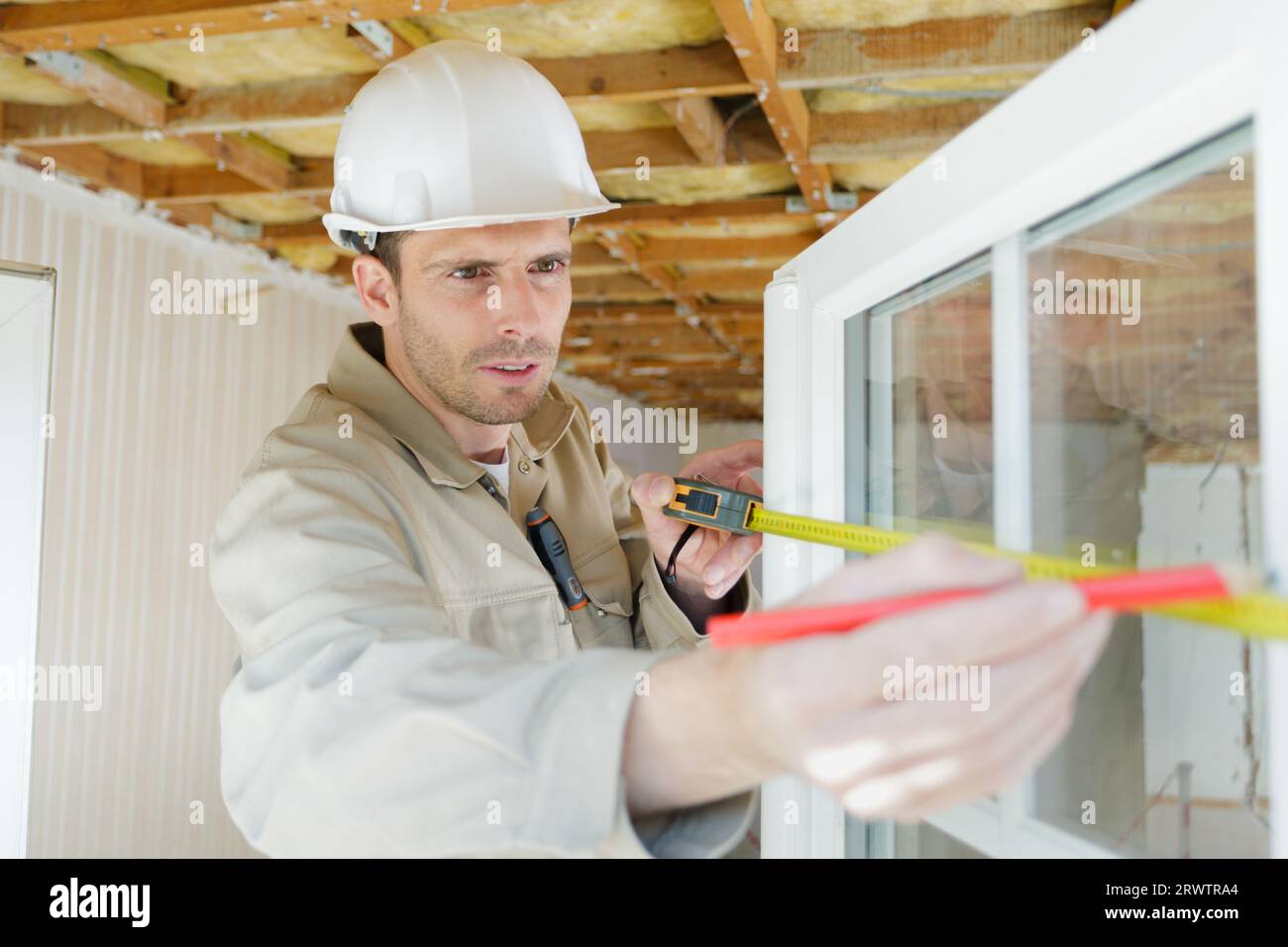 Woman high visibility jacket hi-res stock photography and images - Alamy