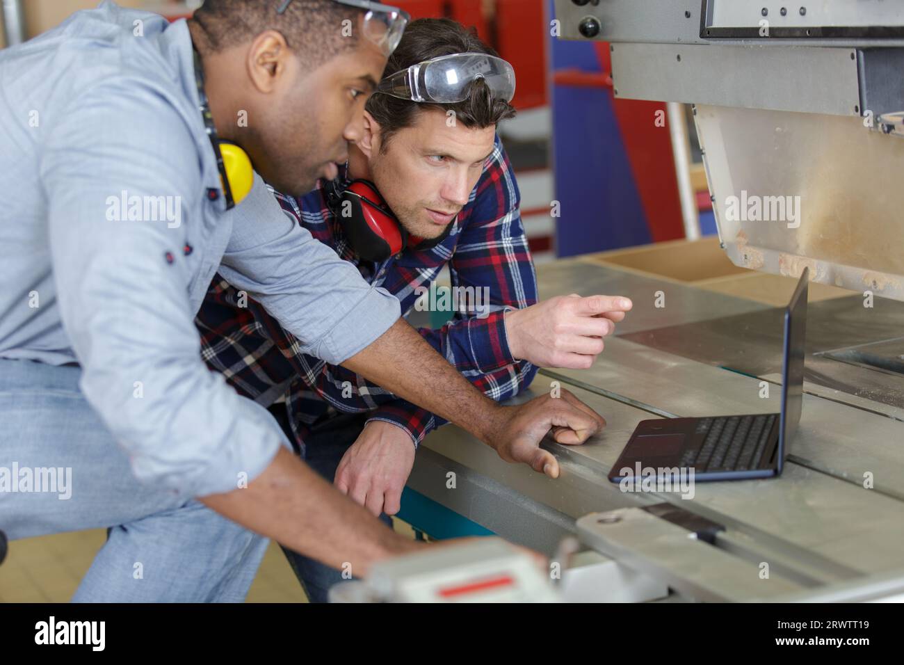 African american team engineers working hi-res stock photography and ...