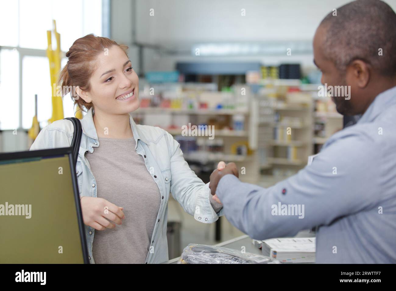 Store interview man hi-res stock photography and images - Alamy
