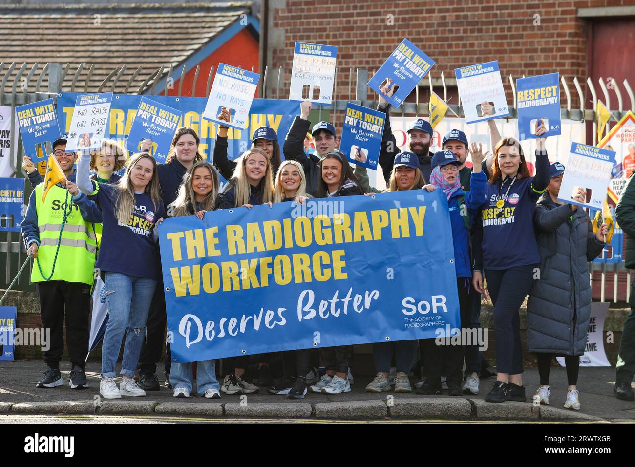 Radiographers from the Society of Radiographers (SoR) on the picket ...