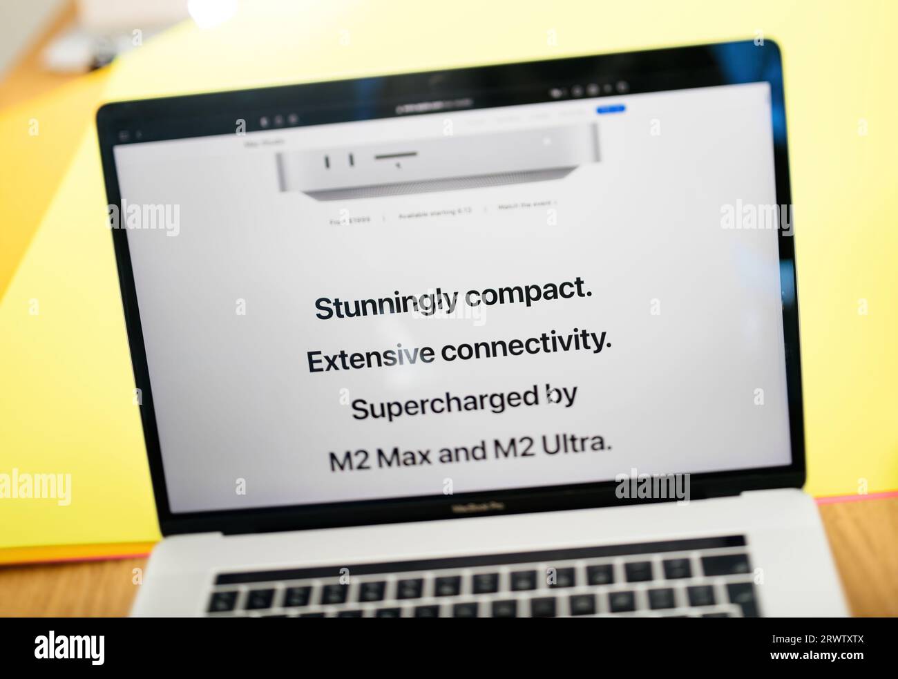 Highlight specialized features hi-res stock photography and images - Alamy