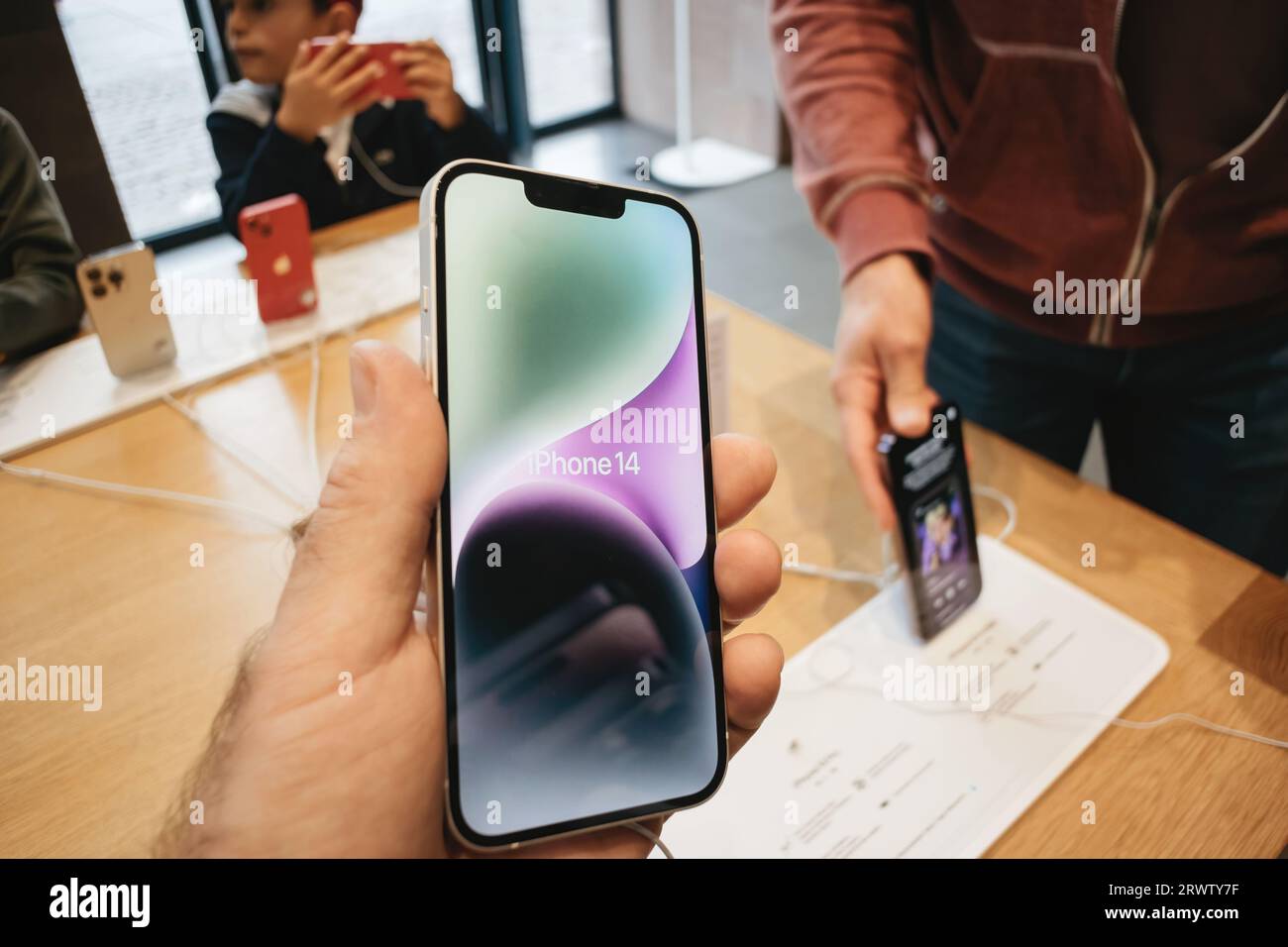 Iphone 14 pro models hi-res stock photography and images - Alamy