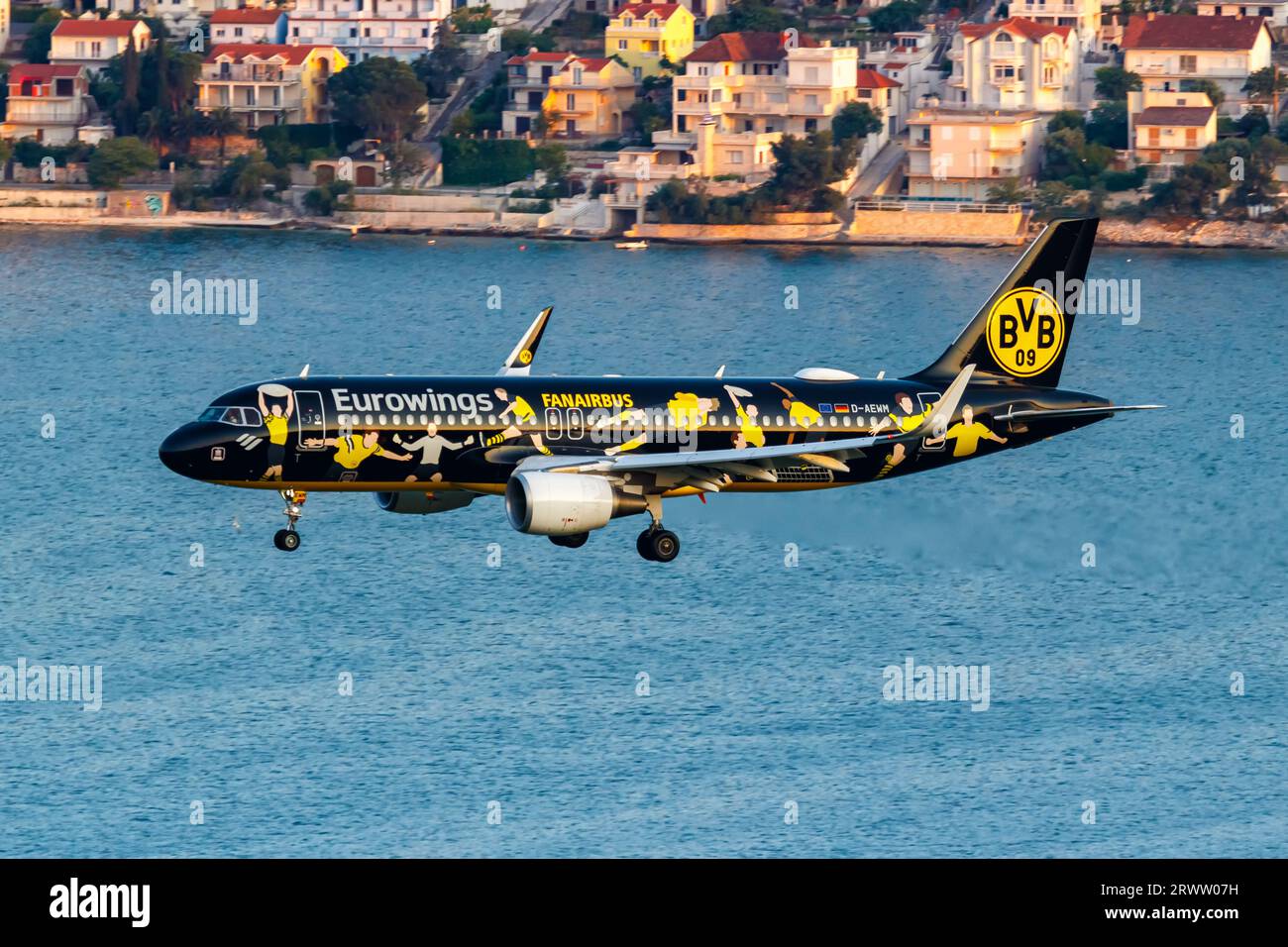 Bvb fanairbus livery hi-res stock photography and images - Alamy