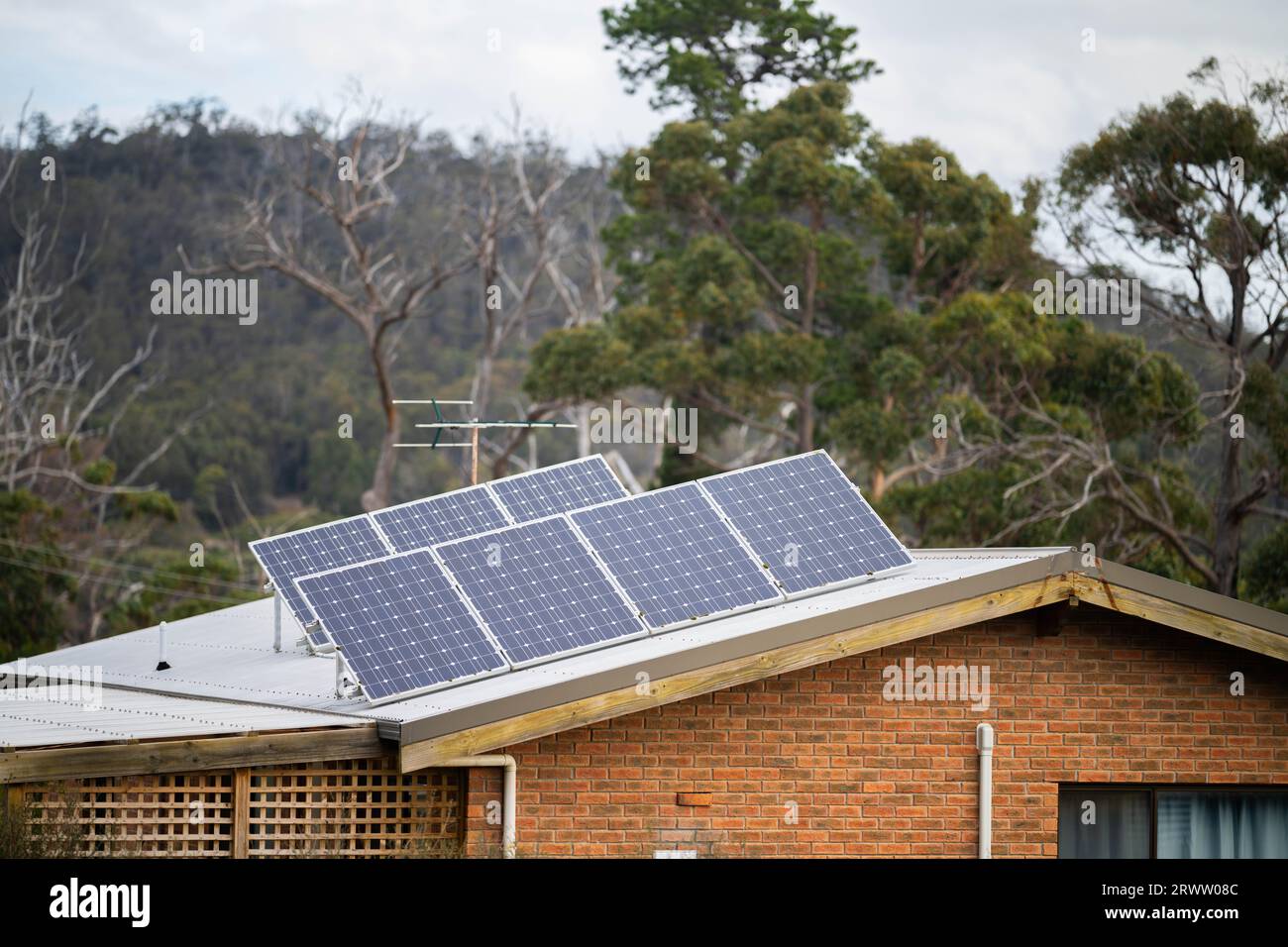 off grid solar panels in outback australia Stock Photo - Alamy