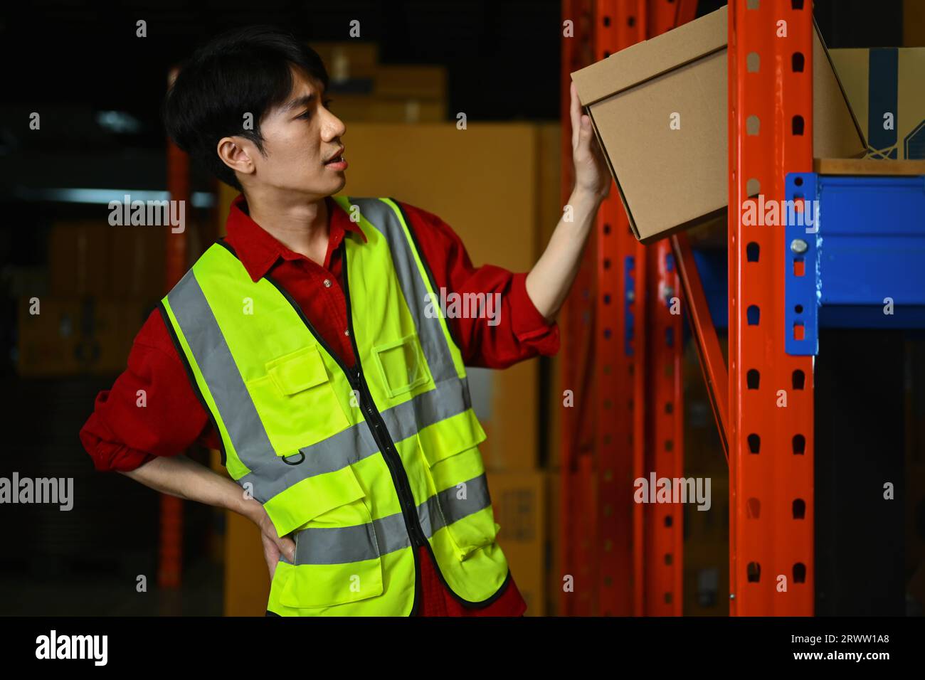 Pallet warehouse dangerous hi-res stock photography and images - Alamy