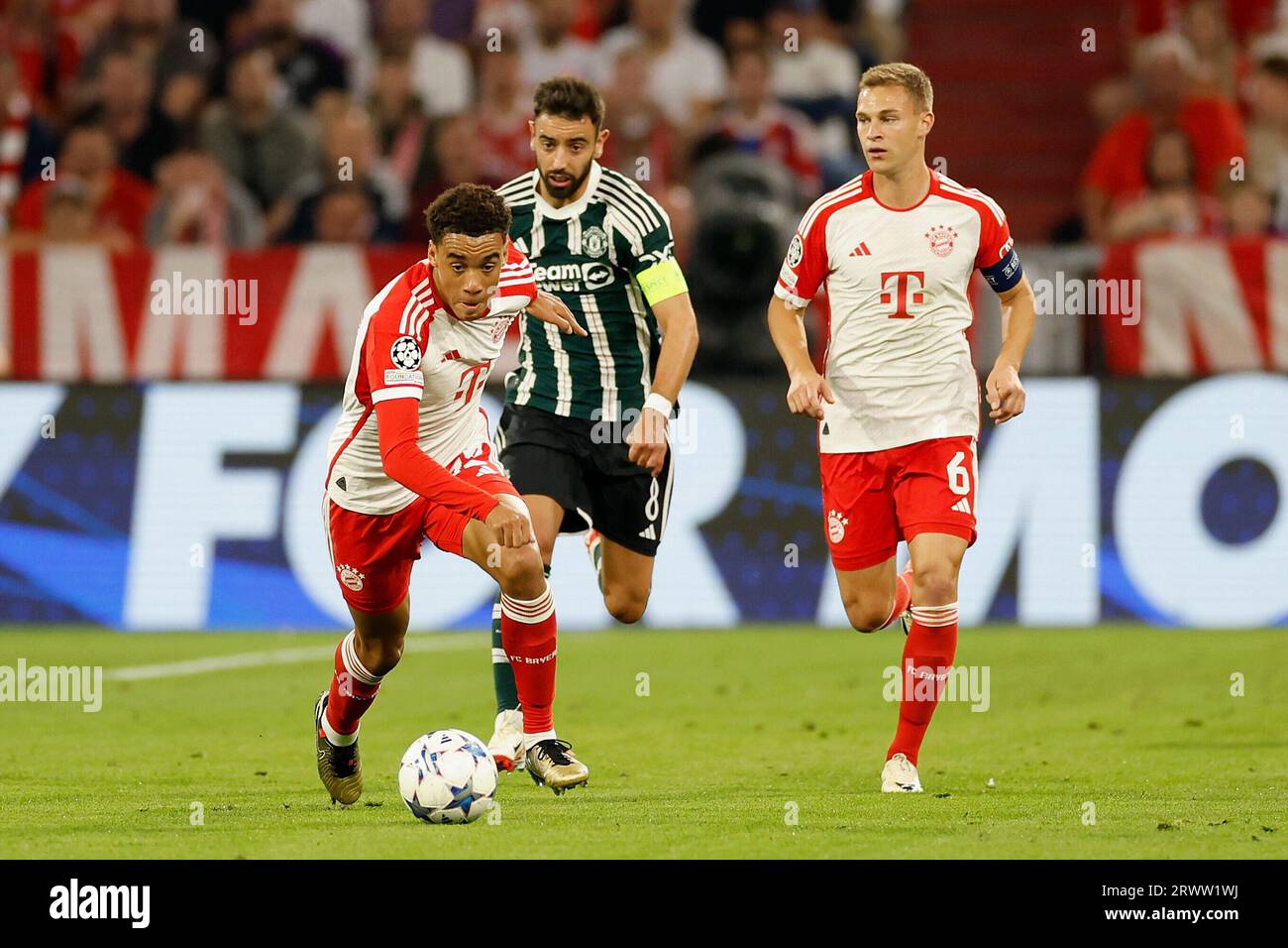 8 und joshua kimmich fc bayern muenchen hi-res stock photography and ...