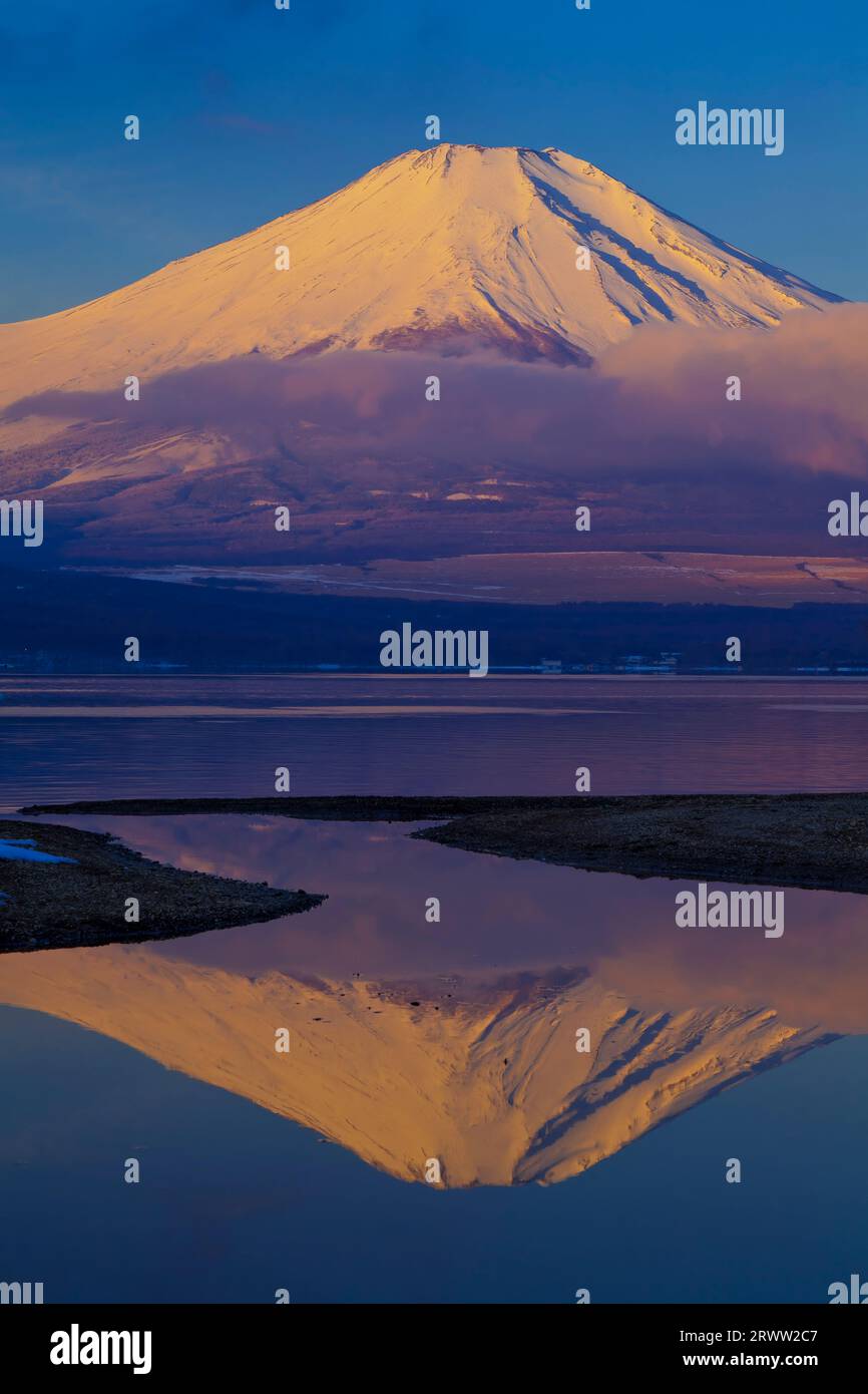 Fuji in the morning sun from Yamanakako Stock Photo - Alamy
