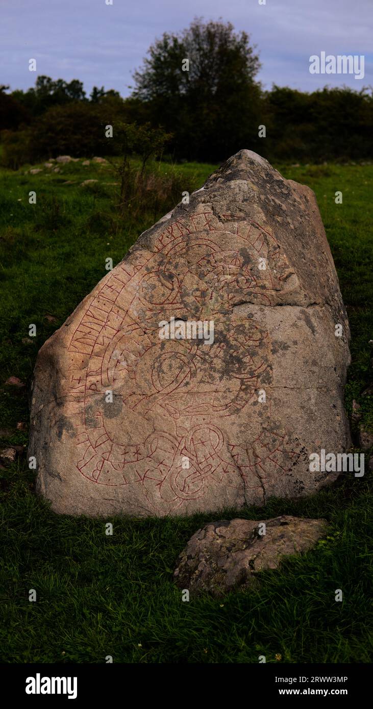 Carving viking hi-res stock photography and images - Alamy