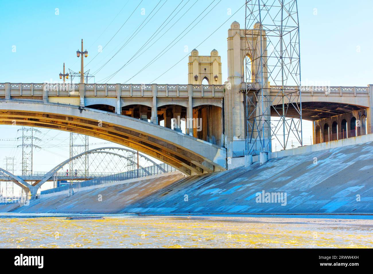 6th street bridge hi-res stock photography and images - Alamy