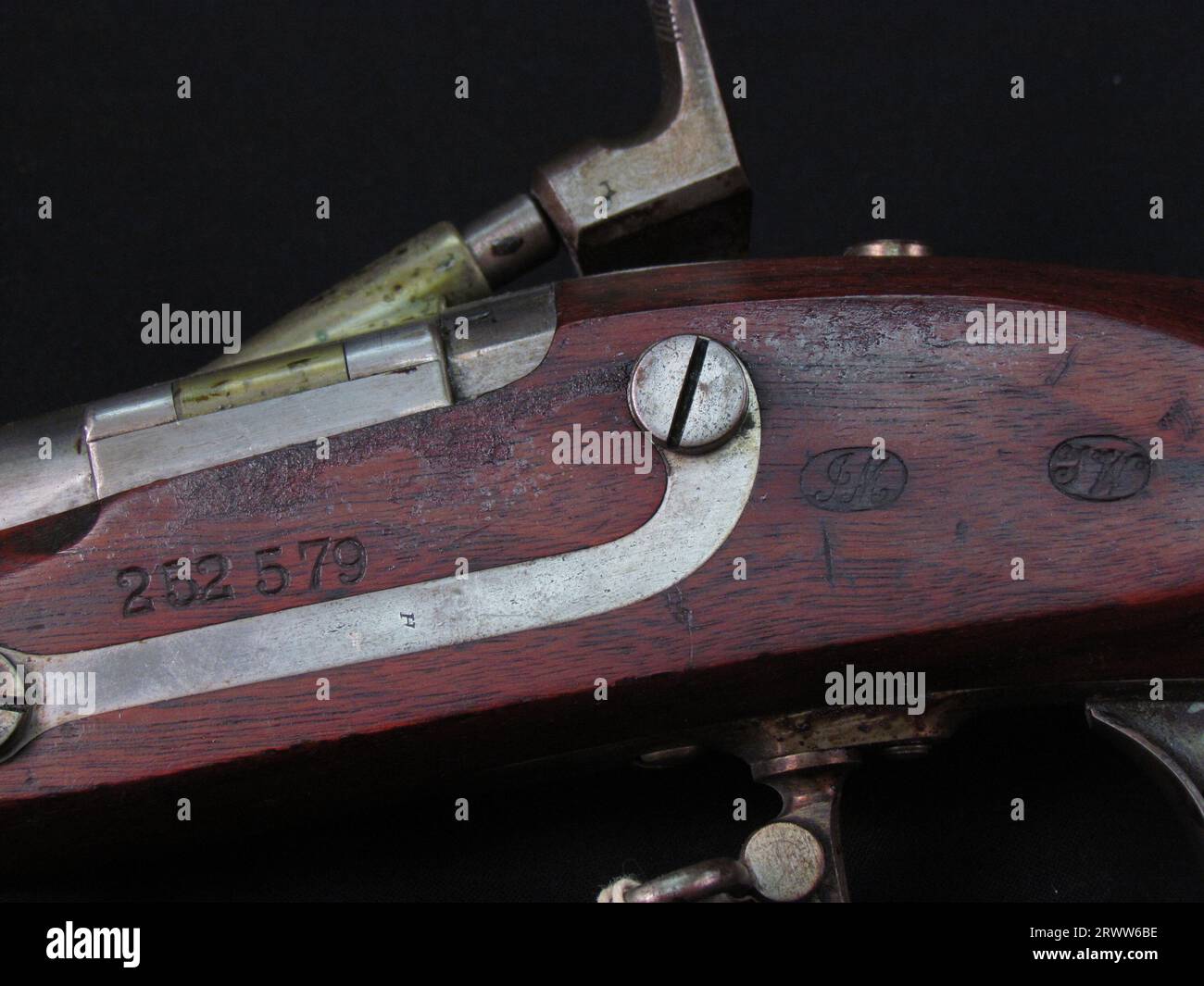 Historic musket gun rifle hi-res stock photography and images - Alamy