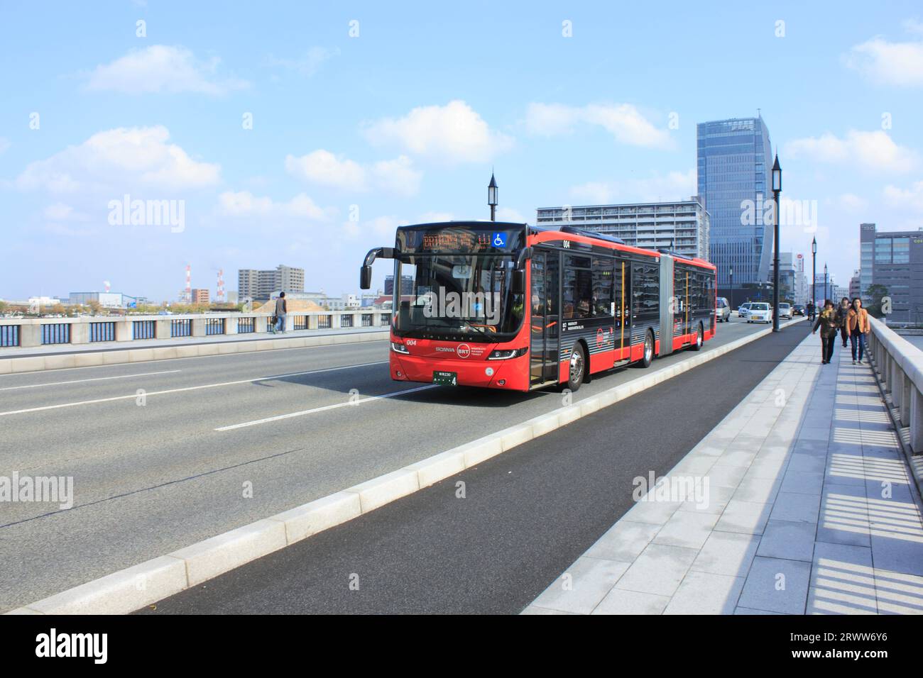 Niigata City BRT Bandai Bridge and BRT connecting bus Stock Photo - Alamy
