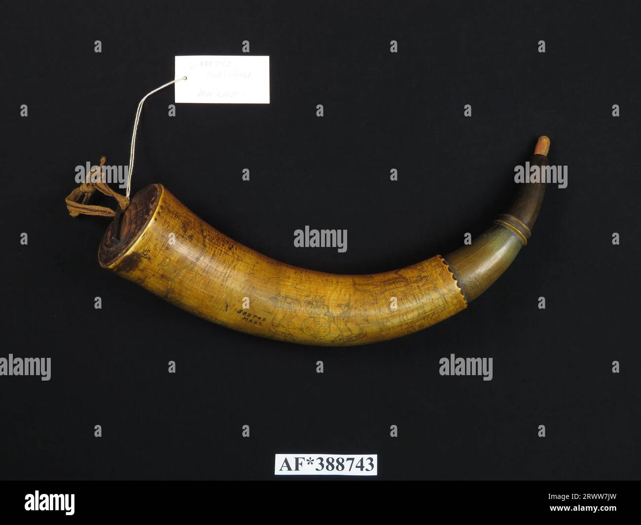 American powder horn hi-res stock photography and images - Alamy