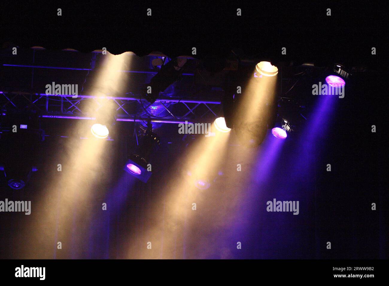 Show projectors hi-res stock photography and images - Alamy