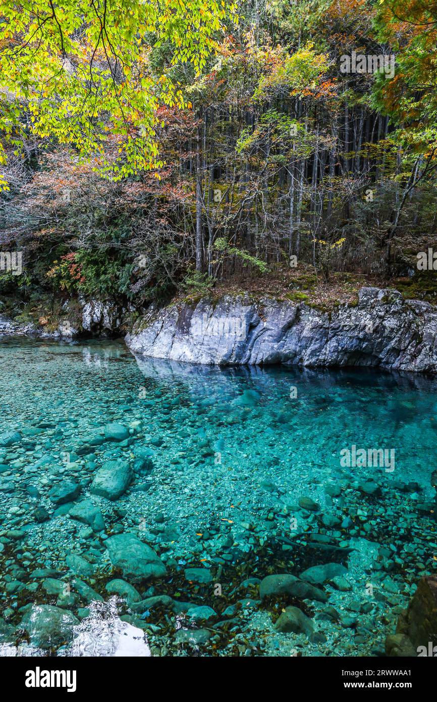 The clear blue waters of Atera Blue in Atera Gorge Stock Photo - Alamy
