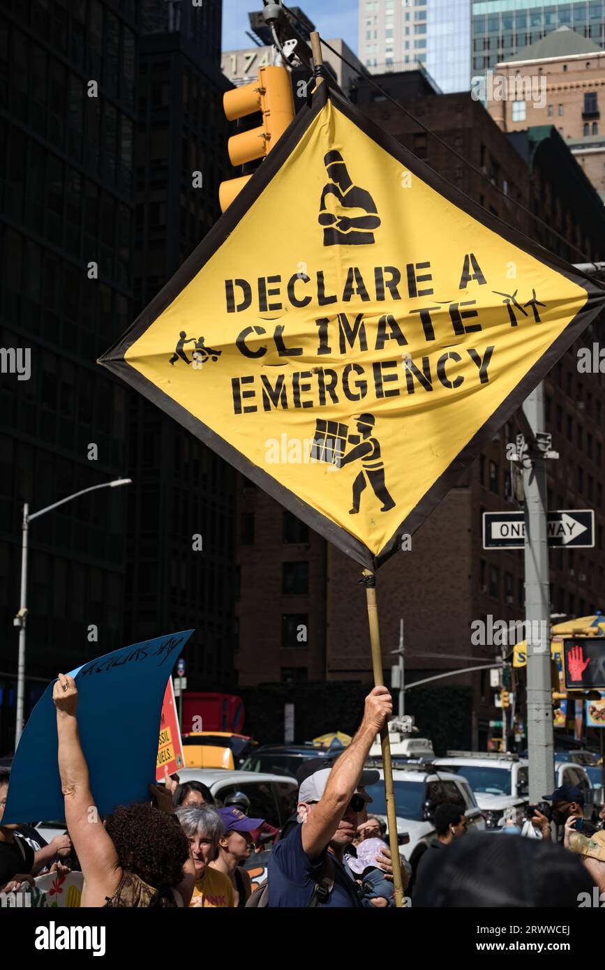 Climate and ecological emergency movement hi-res stock photography and ...
