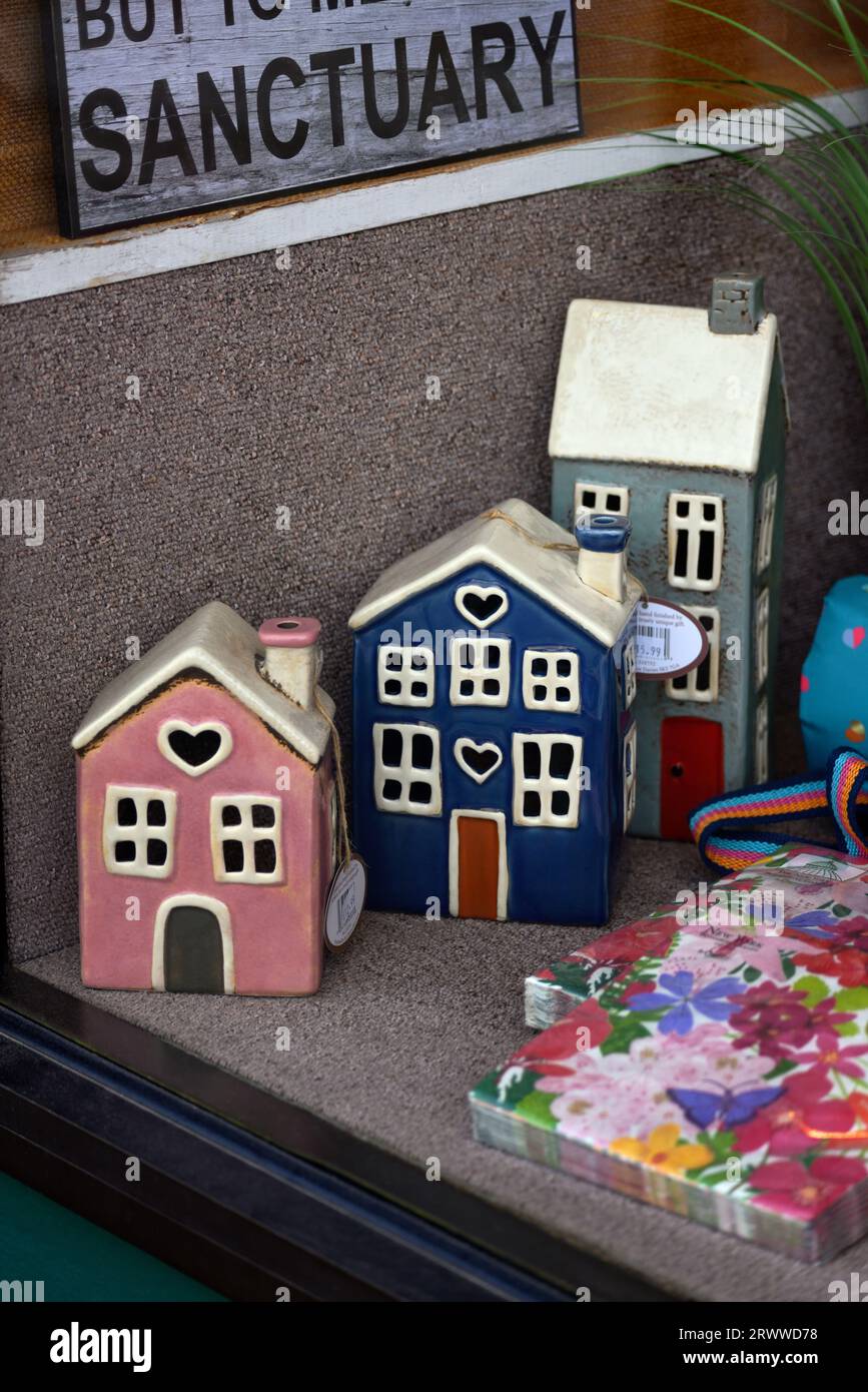 Home models hi-res stock photography and images - Alamy